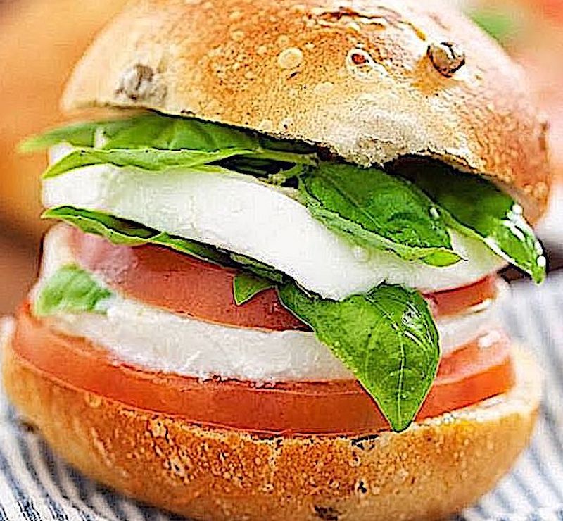 Panino con caprese